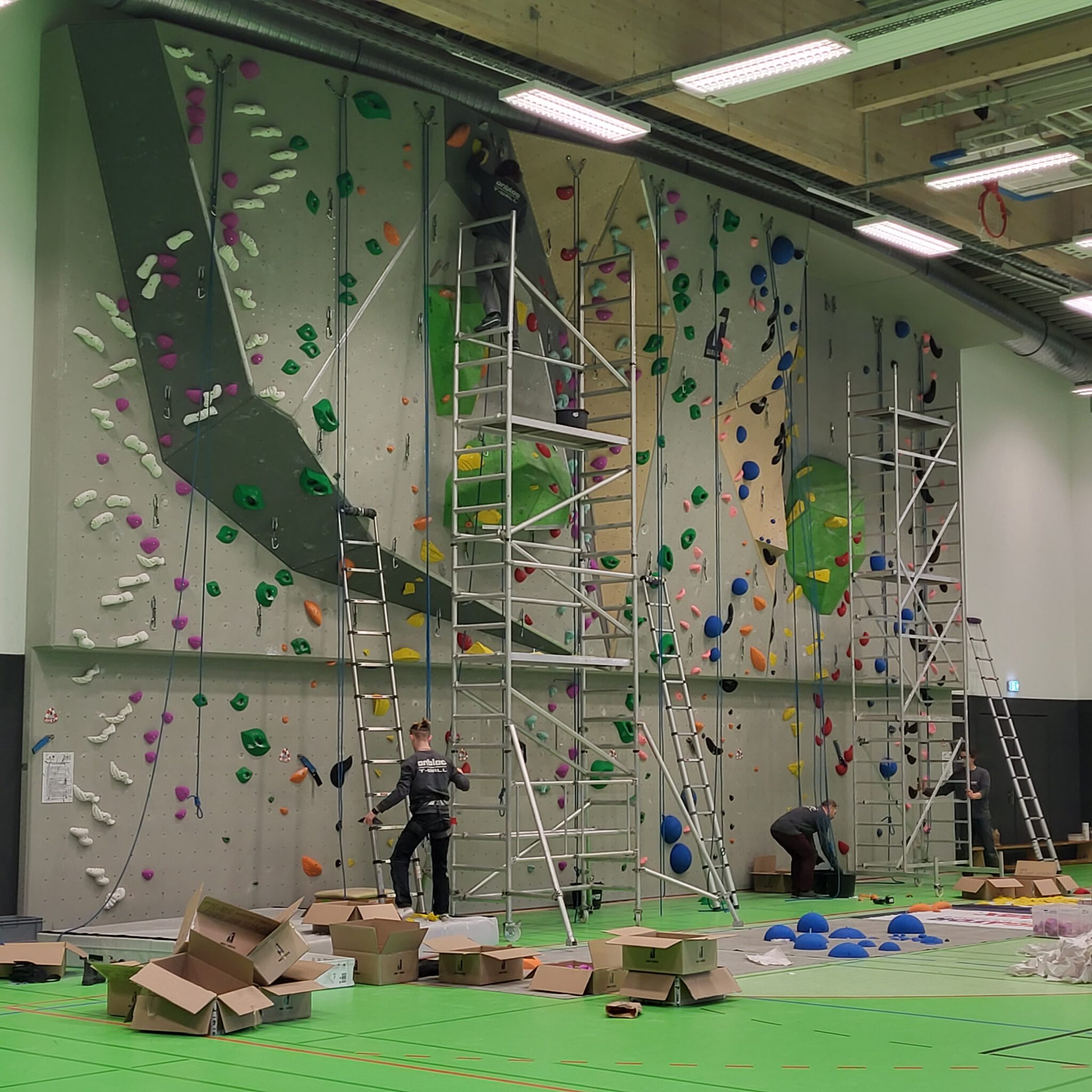 Die Kletterwand wurde neu geschraubt – DAV Lippe-Detmold